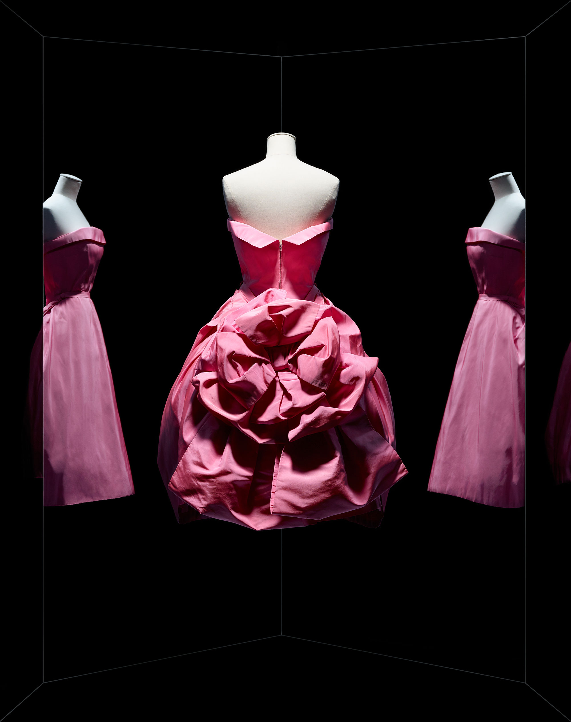 The Dior Bow, An Elegant Grammar - ICON-ICON